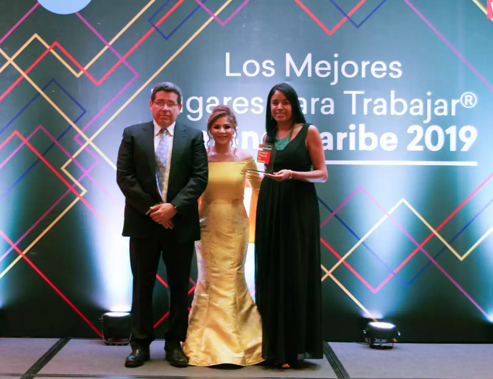 Awards and recognition | AES Dominicana